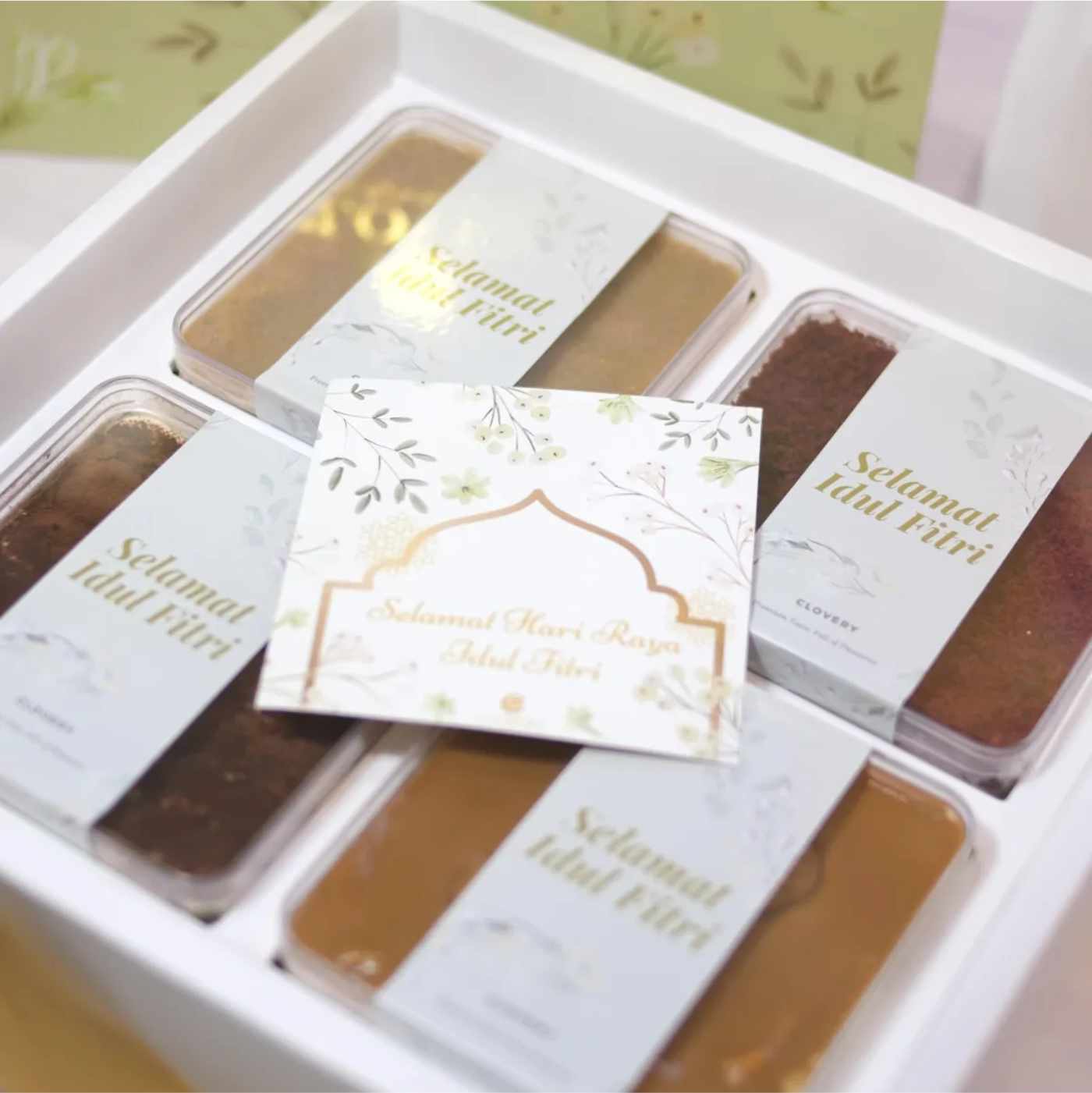 4 Dessertbox Hamper – Clovery Cakes